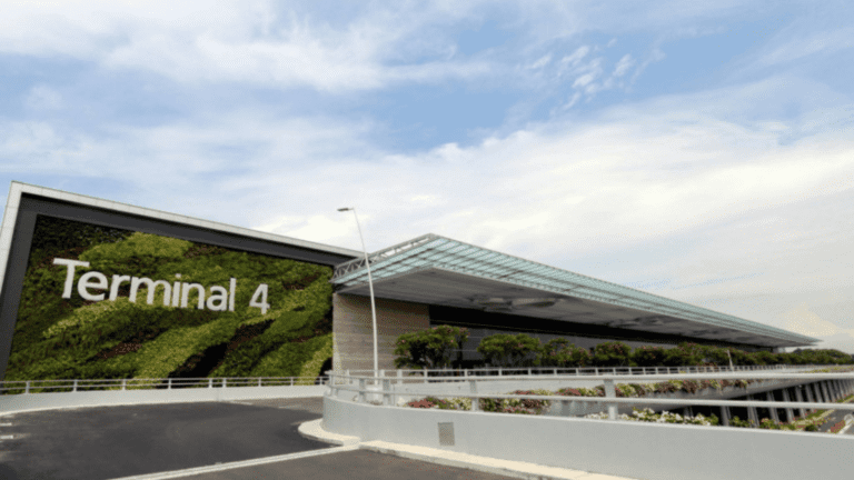 Your Ultimate Guide to Navigating Singapore Changi Airport Terminal 4 ...
